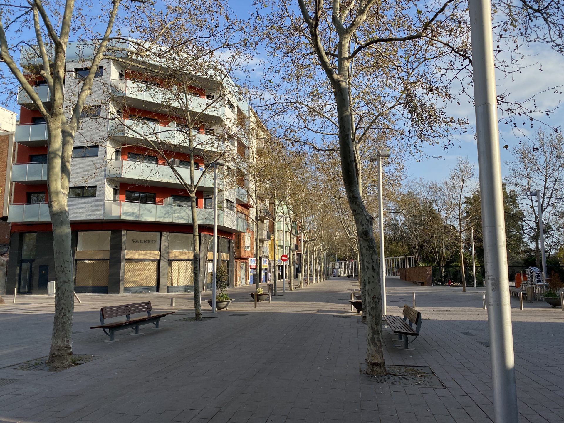 Algo pasa en Gavà: Las imágenes de la desolada tarde de sábado