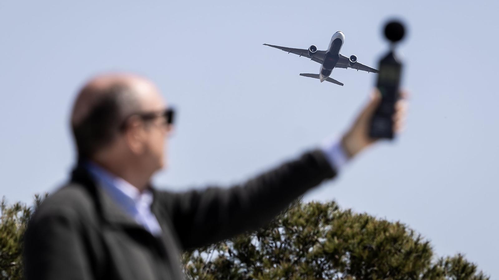 Gavà reclama medidas más estrictas contra el ruido del Aeropuerto de ...