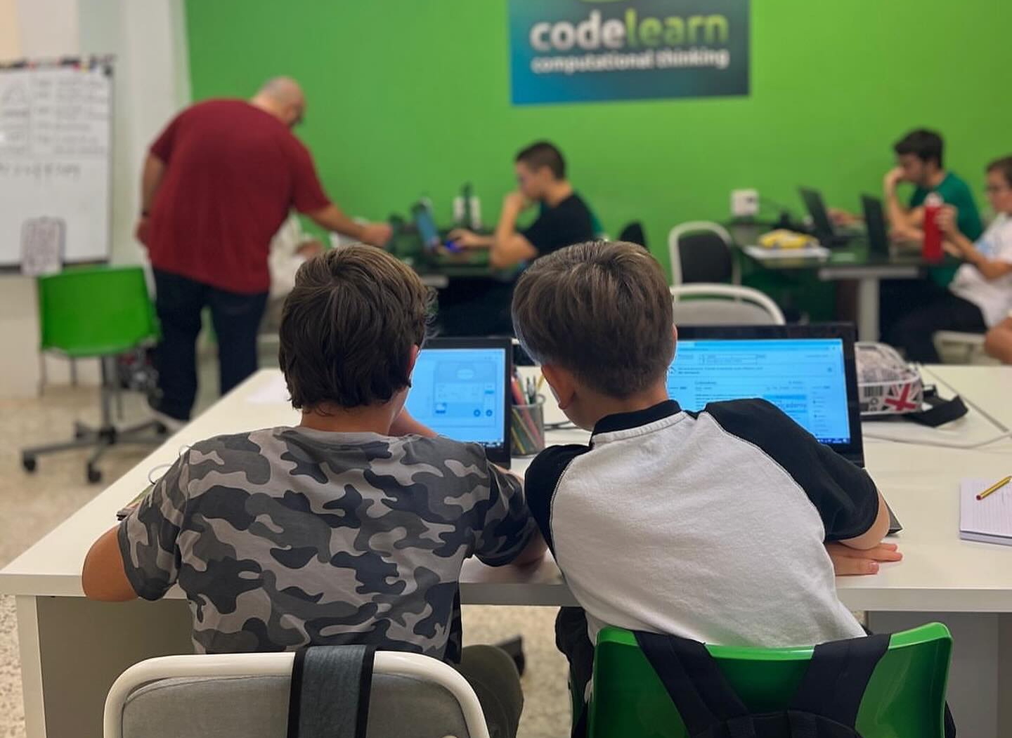 Codelearn Gavà lanza sus casales tecnológicos de verano con una promoción especial